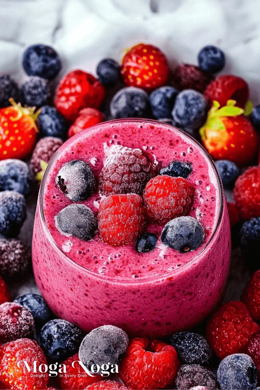 How to Make the Perfect Berry Smoothie: A Must-Try Recipe - Moganoga