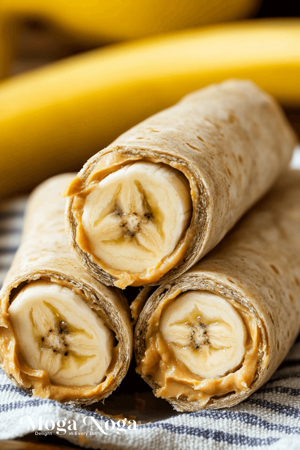 How To Make A Peanut Butter And Banana Wrap (Quick & Tasty!) - Moganoga